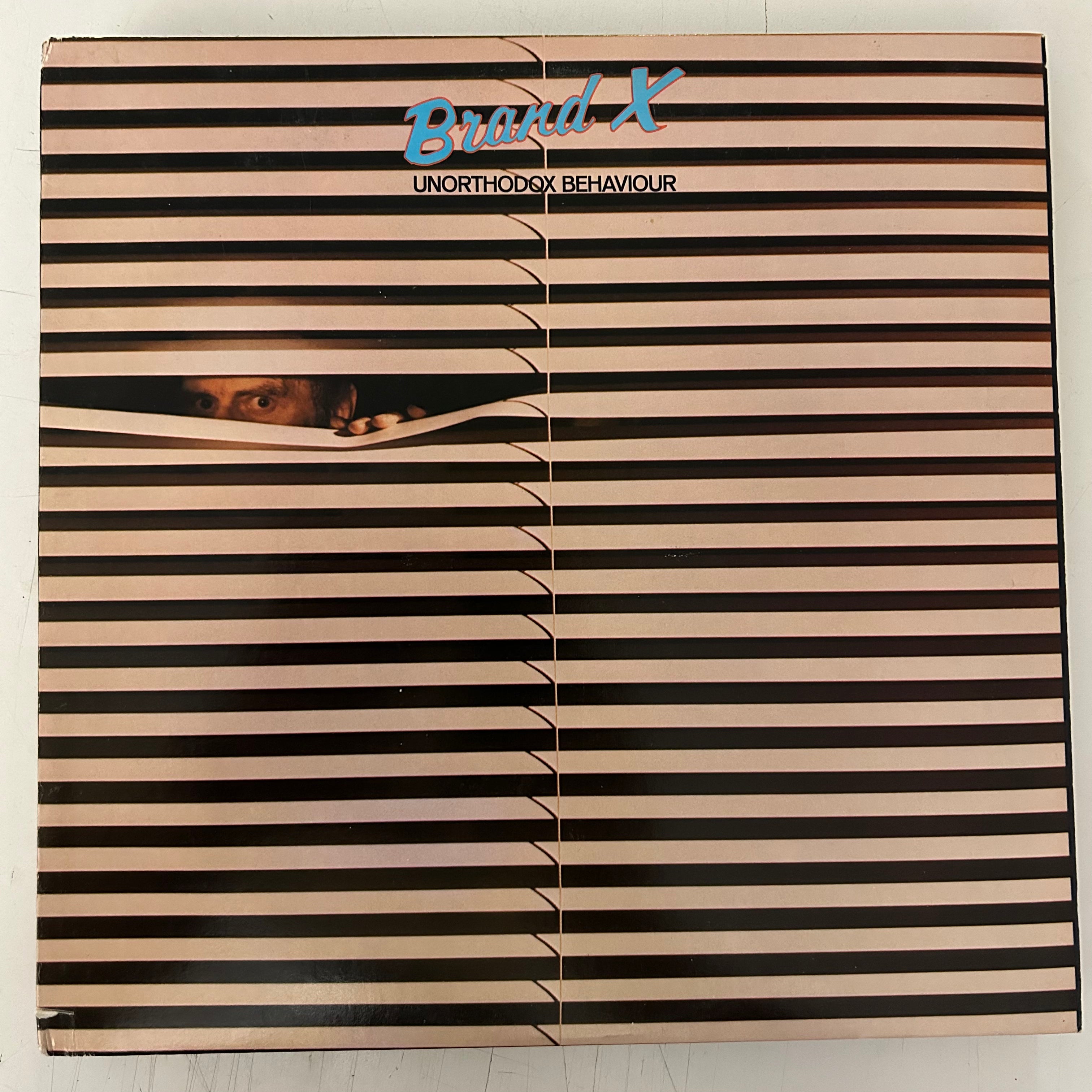 BRAND X = UNORTHODOX BEHAVIOUR (US 1976) (USED) – Legend Records // Ottawa